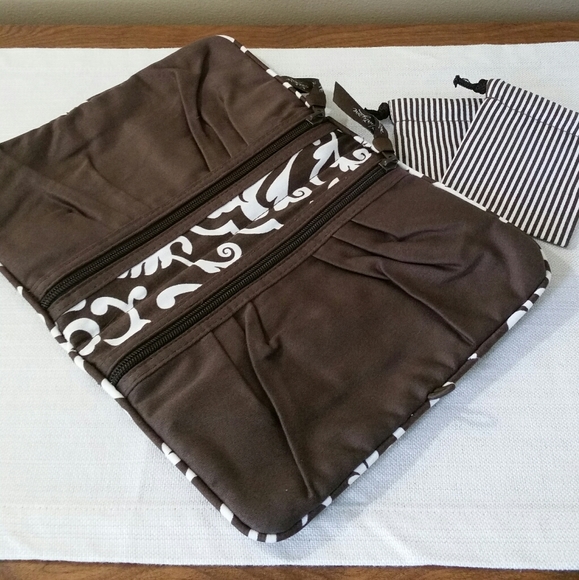 thirty-one | Bags | Thirtyone Travel Jewelry Roll Wpouches | Poshmark